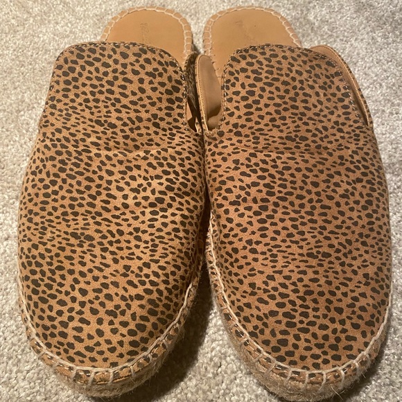 Universal Thread | Shoes | Universal Thread Espadrille Mules | Poshmark